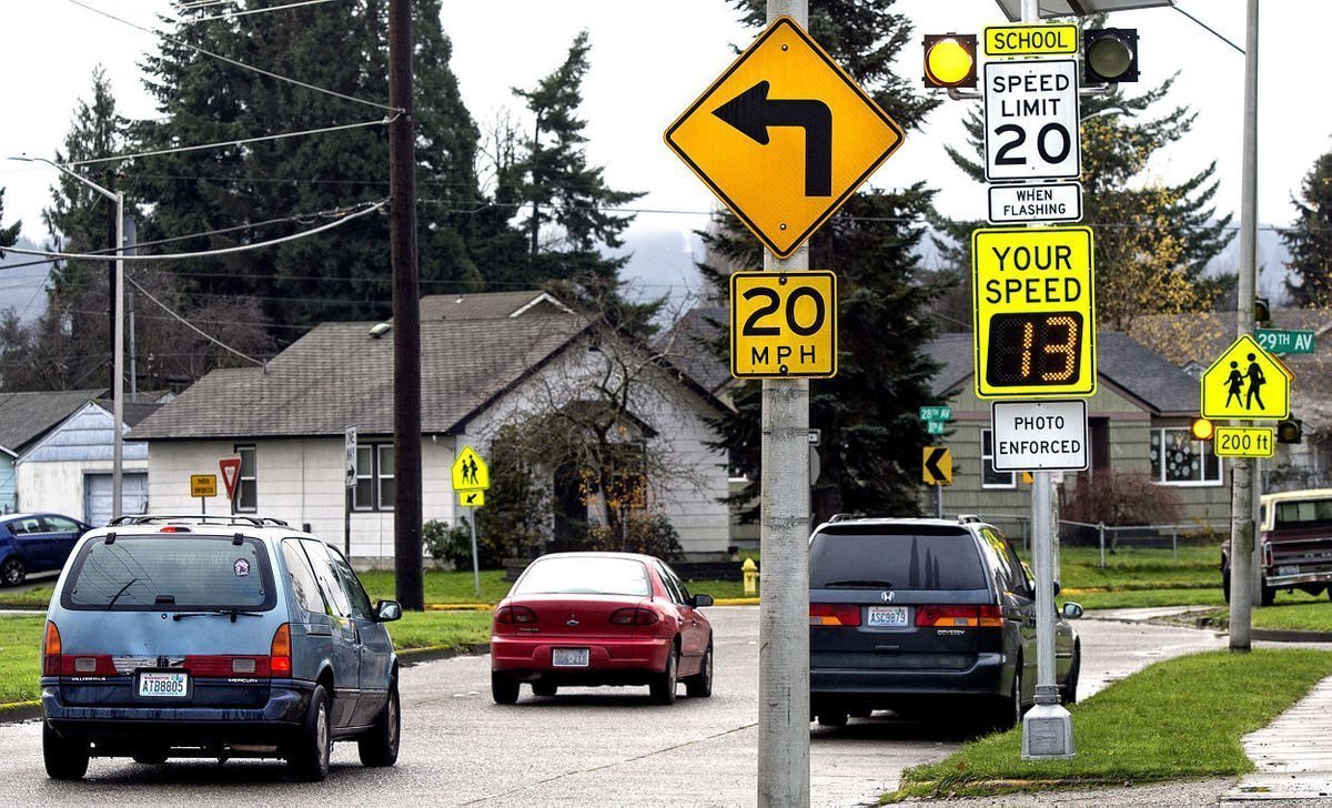 How To Drive In A School Zone - Aceable